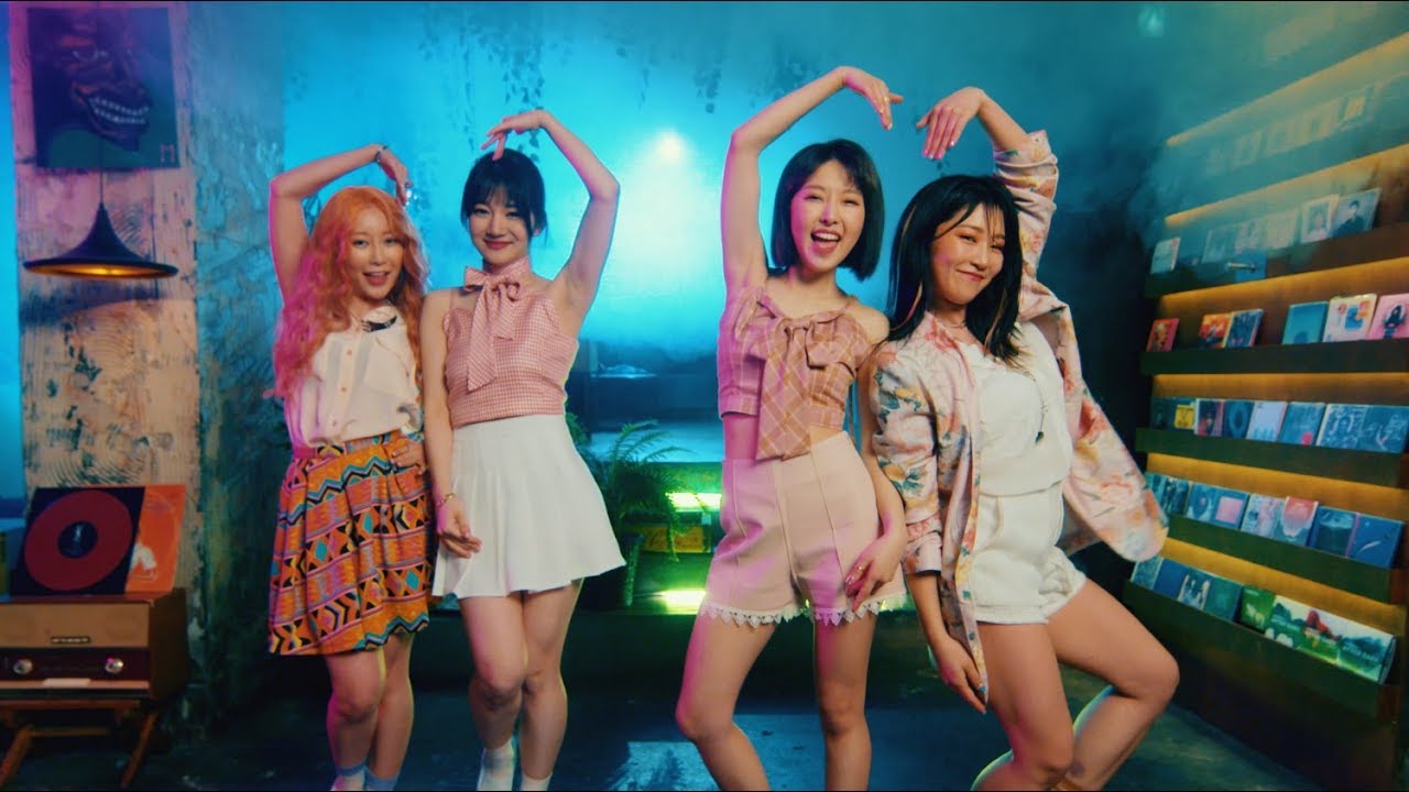 [Music Video] 키튼걸스(Kitten Girls) - U ME US (English ver.) - YouTube