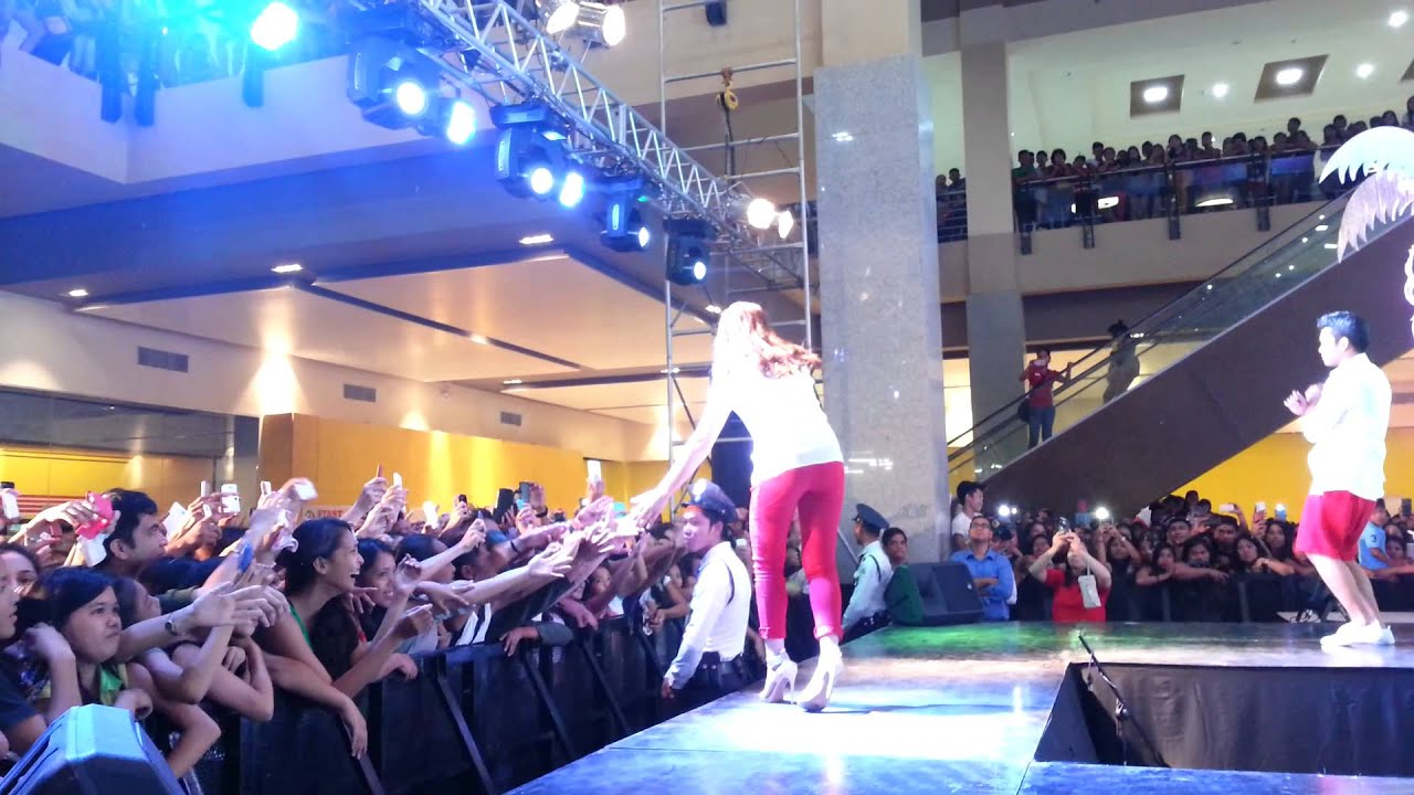 Bakit - Maja Salvador in Gaisano Mactan, Cebu - YouTube