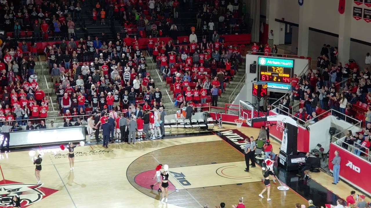 SINGING SWEET CAROLINE at Davidson's Belk Arena - YouTube