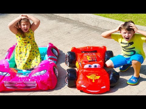 ALİ ADRİANA ARABALARI PAYLAŞAMADI  Kids inflatable toys