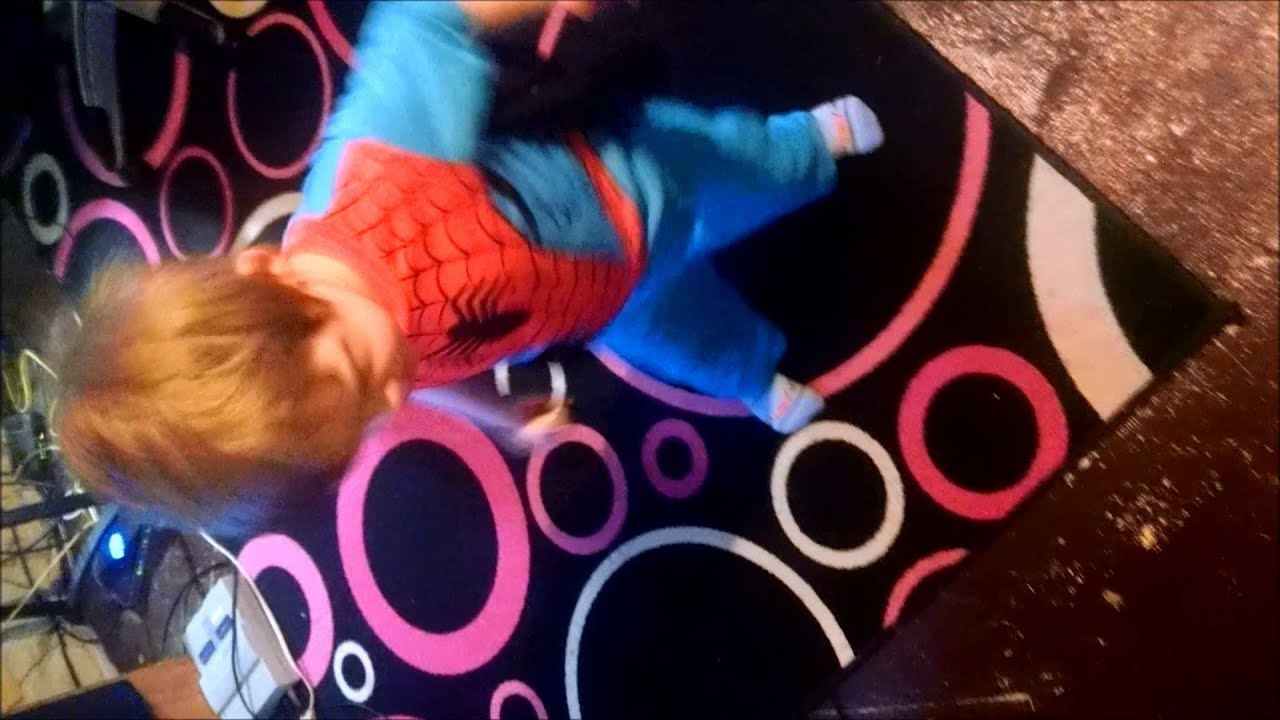 3 Year Old Doing The Shmoney Dance!! Free Bobby Shmurda 2015!! - YouTube