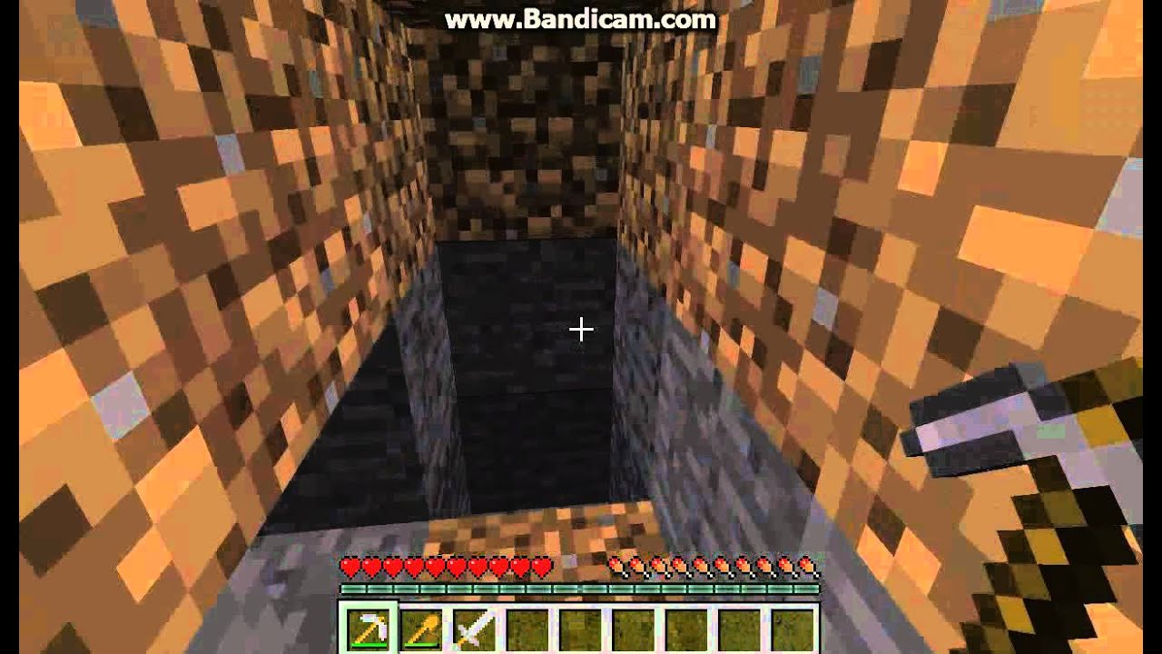 I CAN PLAY MINECRAFT- FIRST ZOMBIE ENCOUNTER - YouTube
