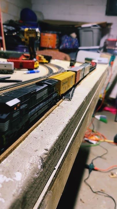 NS Dash 9 leading - YouTube