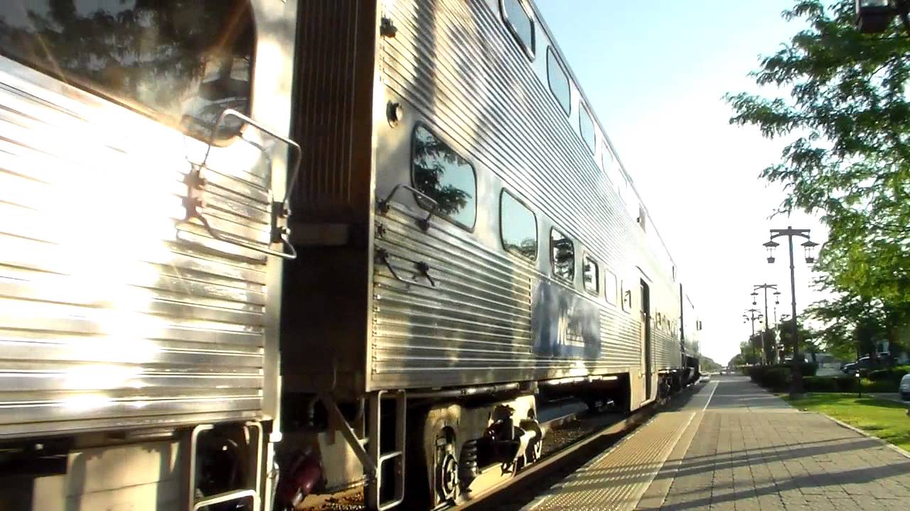 Metra MP36PH-3S 407 shoves an inbound arriving/departing Tinley Park IL ...
