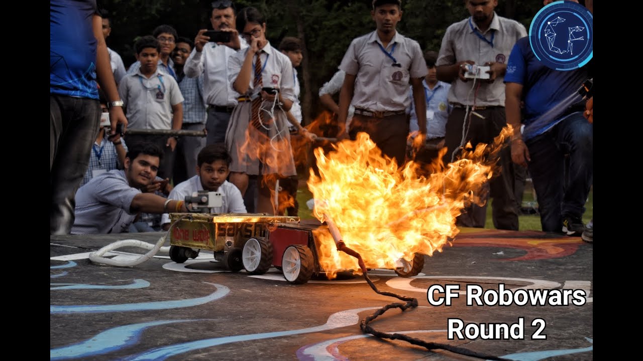 ROUND 2 ROBOWARS COMFEST - YouTube
