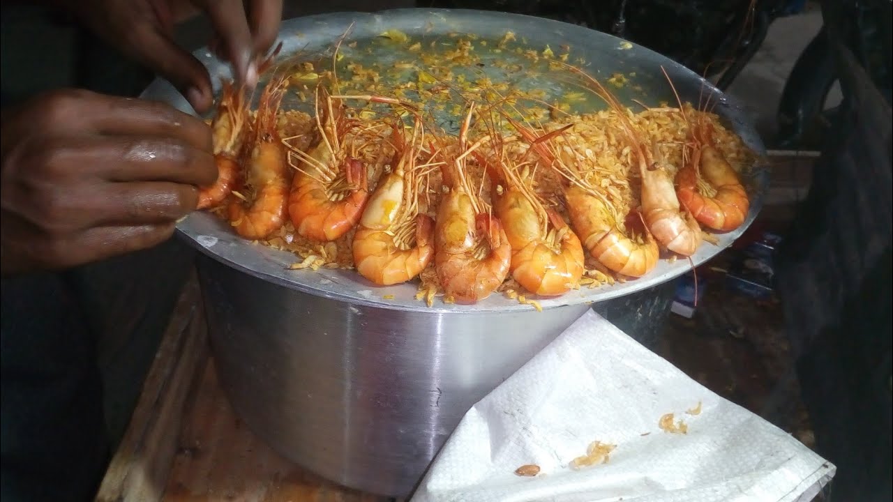 This Man sells Tasty! Egg chop/Chingra Fry(চিংড়ি)! Extreme Cooking ...