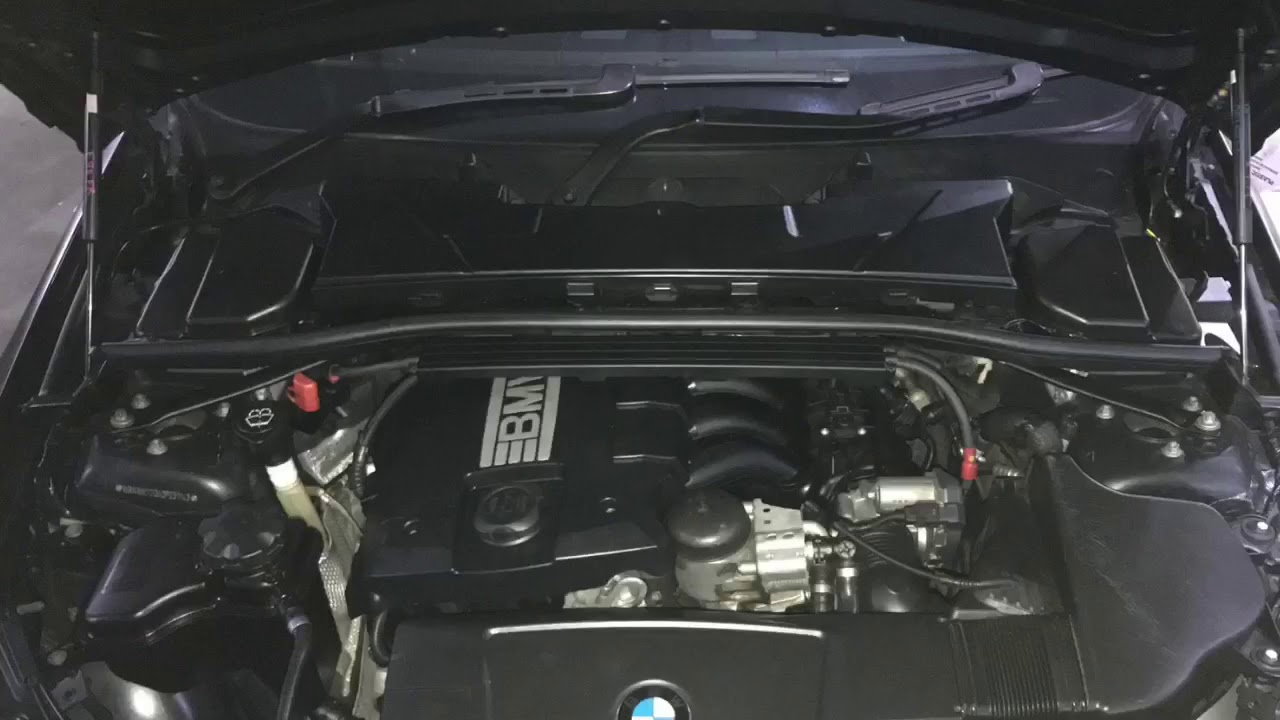 BMW E93 N43 Intake valve cleaning Walnut Blast - YouTube