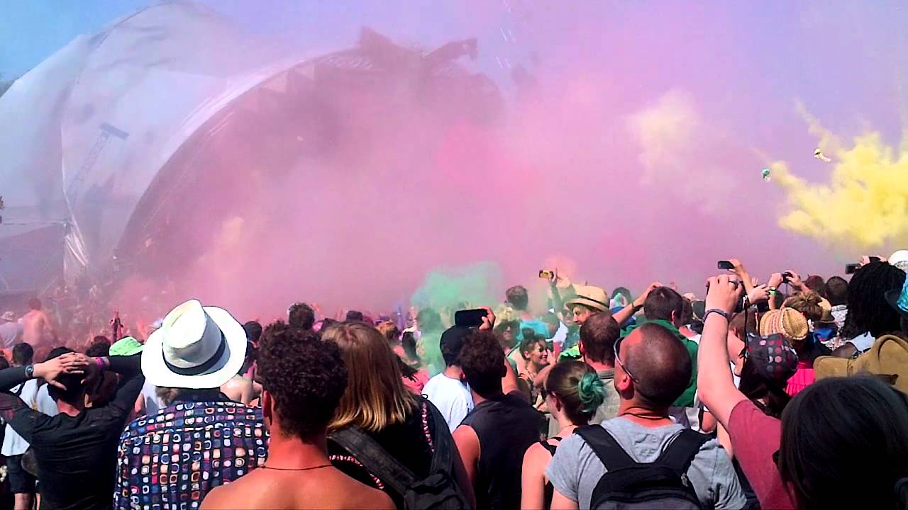 Secret Garden Party SGP 2012 POWDER PAINT FIGHT Main Stage - YouTube