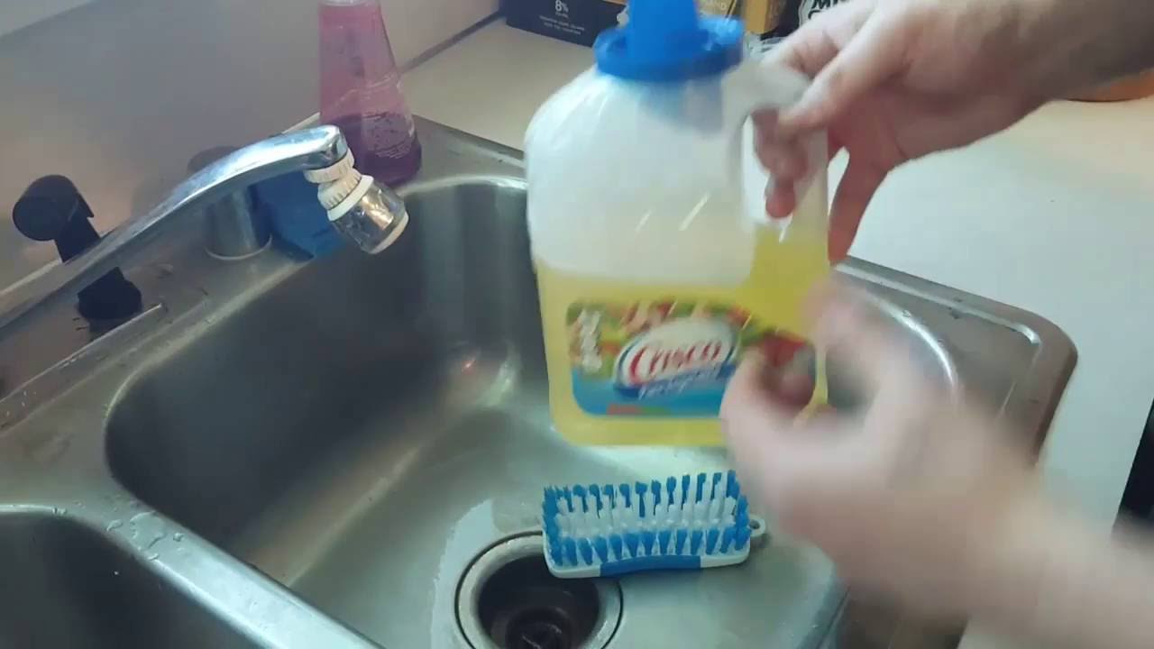 1 Quick way to clean hands after triming or clean dabs off fingers ...