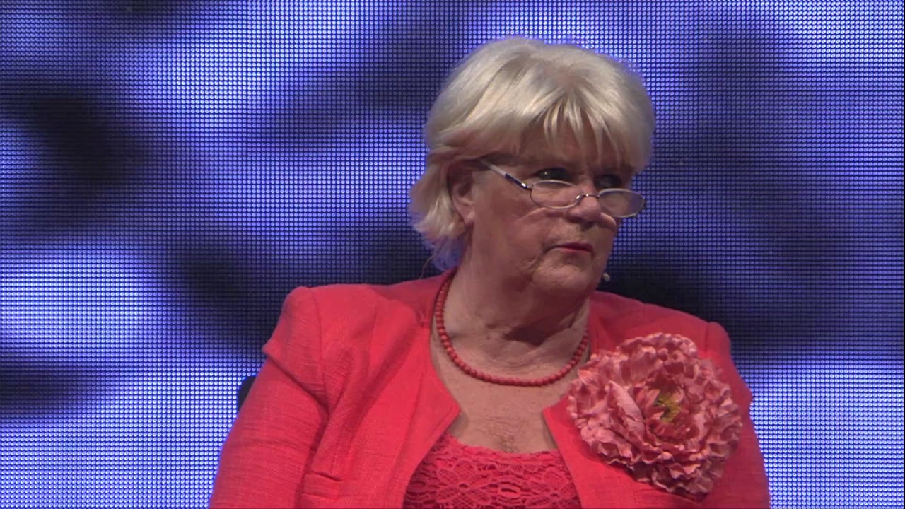 De schaamte voorbij | Paula Smits | TEDxVeghel - YouTube