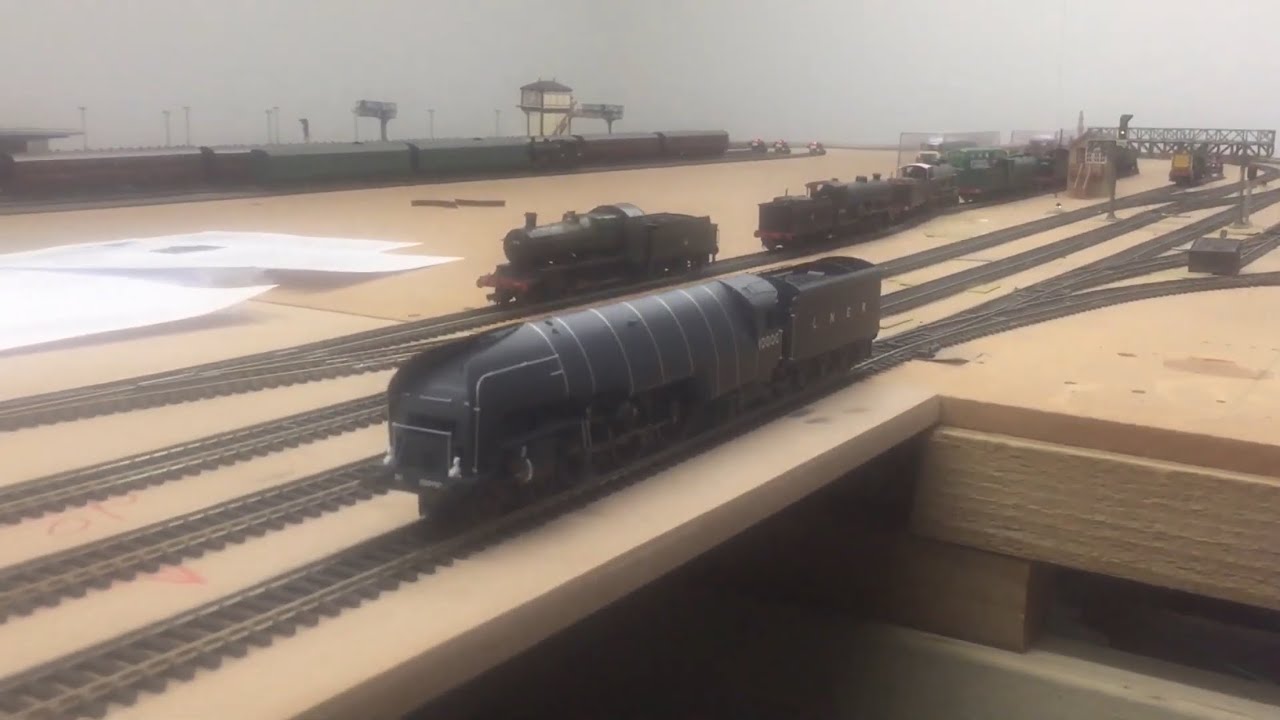 Hornby W1 LNER 10000 Steam Locomotive with YouChoos Sound - YouTube