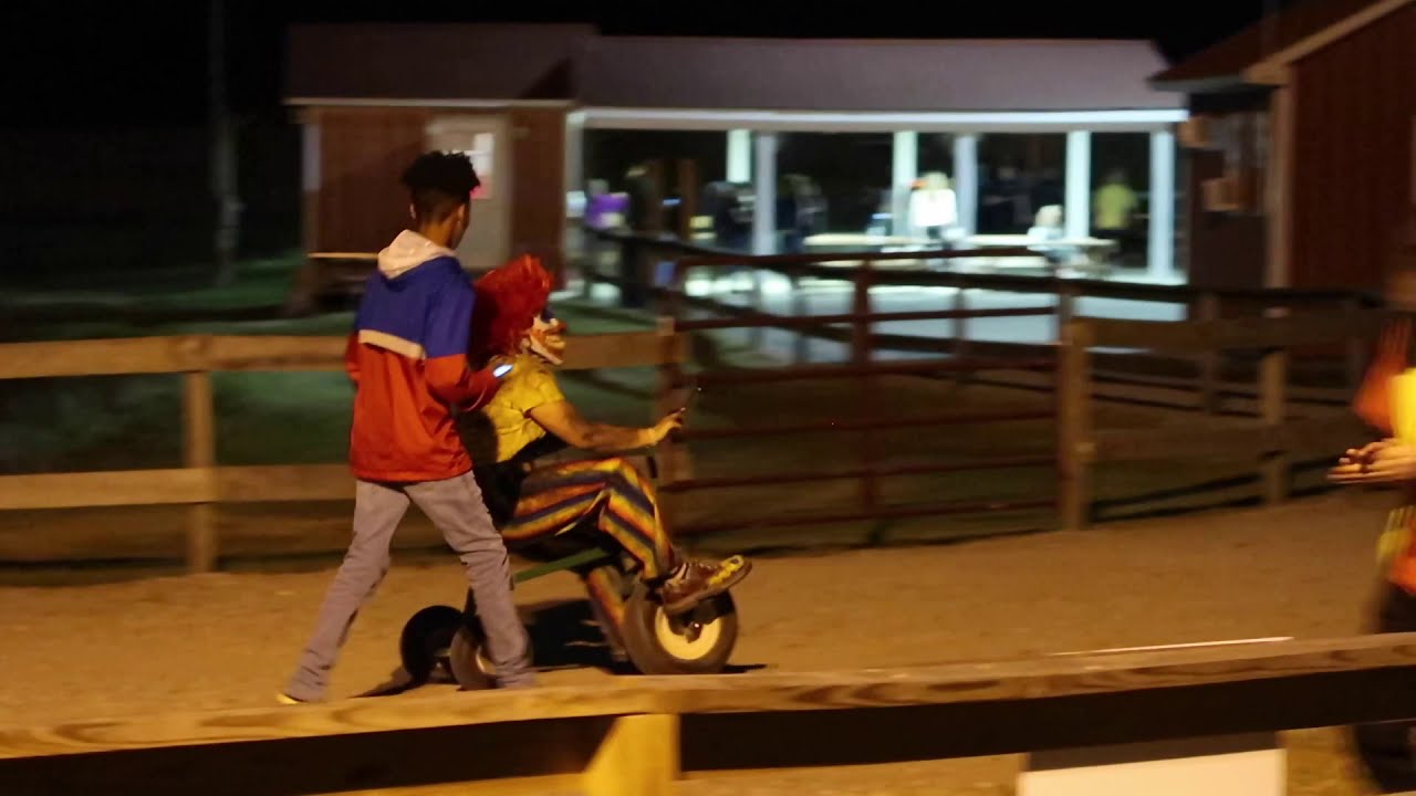 Phillips Farm Haunted Farm - YouTube