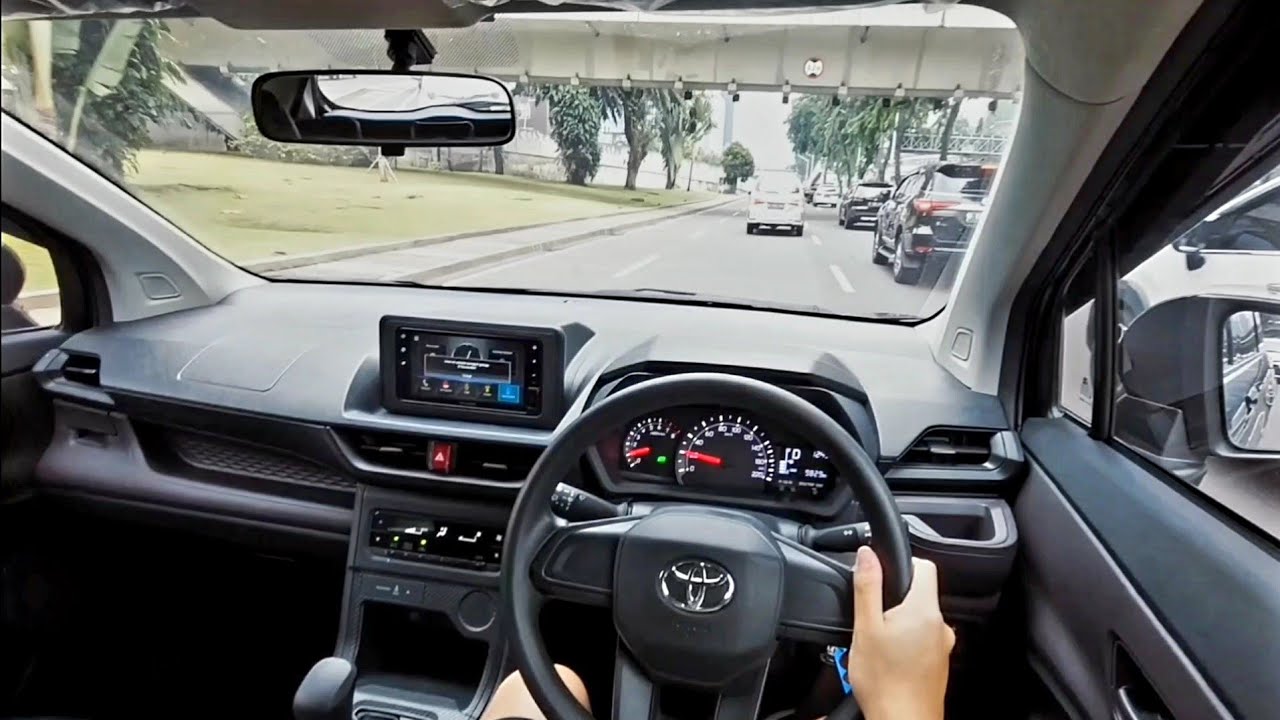 Driving POV NEW Toyota Avanza E 1.3 CVT 2022 (FWD) Test Drive Senayan ...