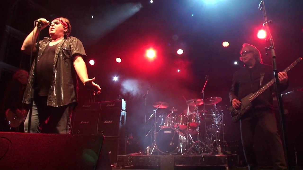 LOVERBOY - NOTORIOUS - MISSION - 2009 - YouTube