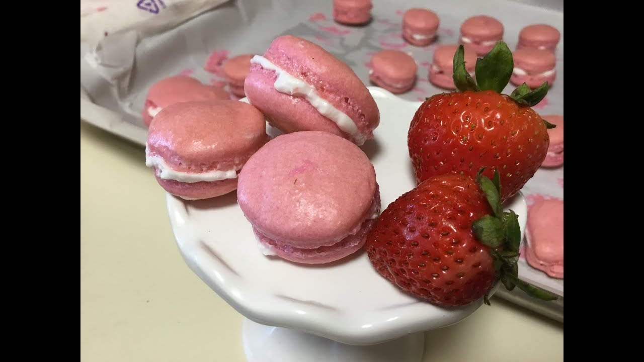 HOW TO MAKE STRAWBERRY MACAROONS!!! Easy tutorial - YouTube
