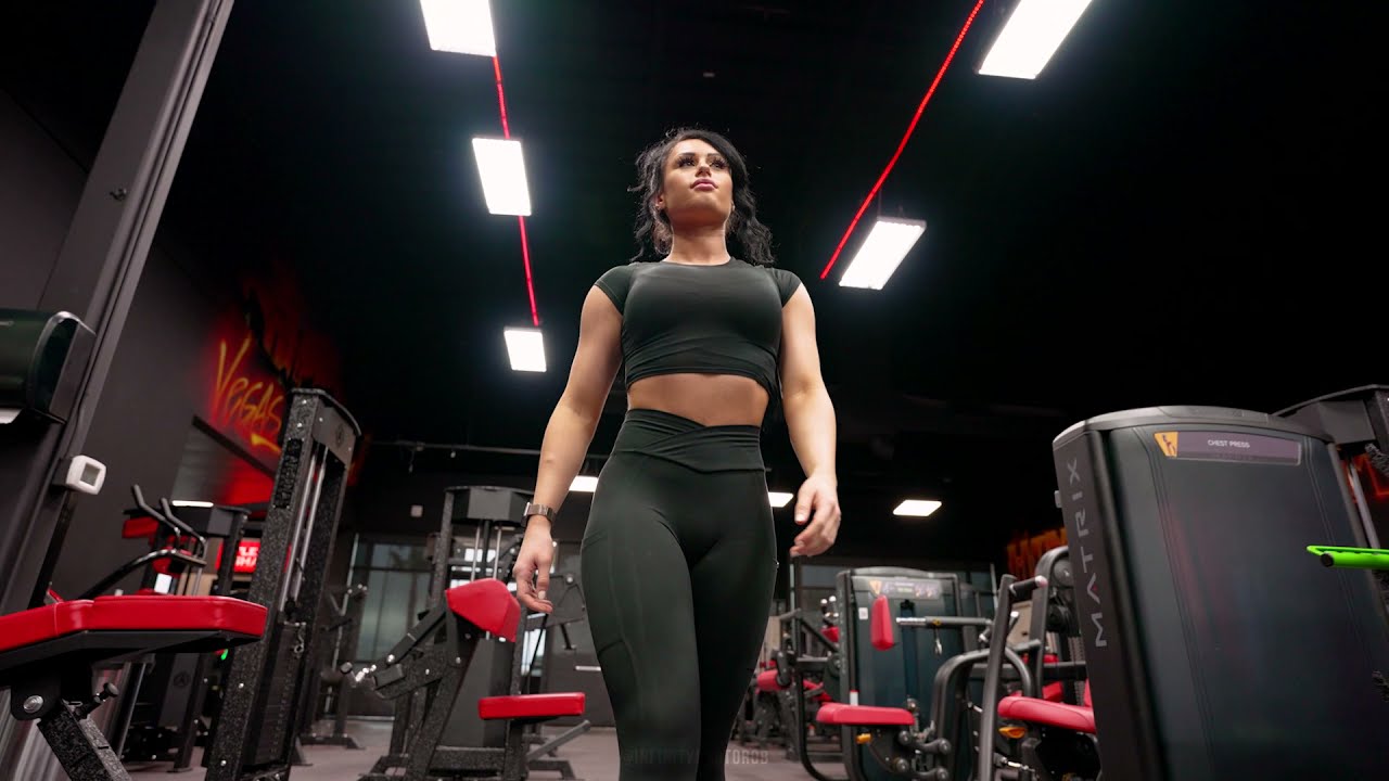 Jennifer Dorie at the Dragons Lair in Vegas - YouTube