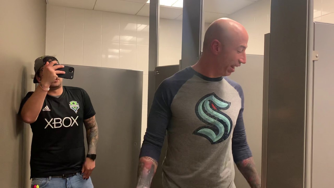 Steve Migs Gives Himself a Swirly for Charity! - YouTube