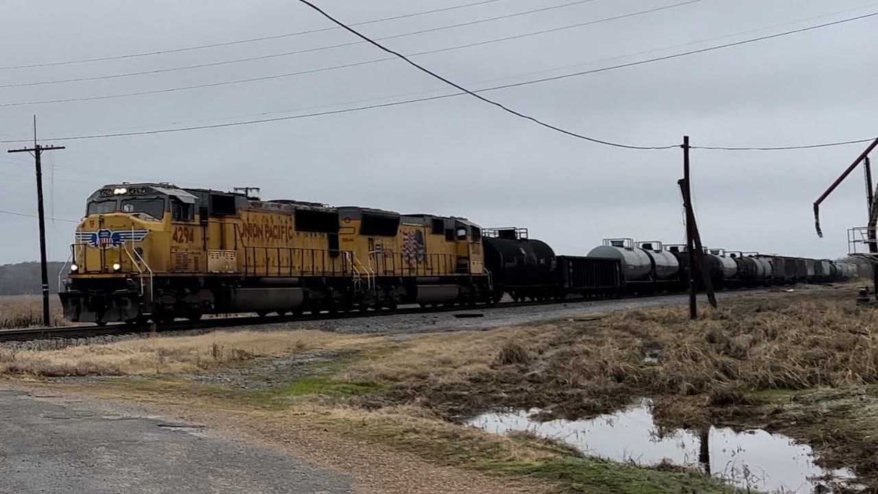 Union Pacific Manifest Train, Mitchellville AR 11/29/2022 - YouTube