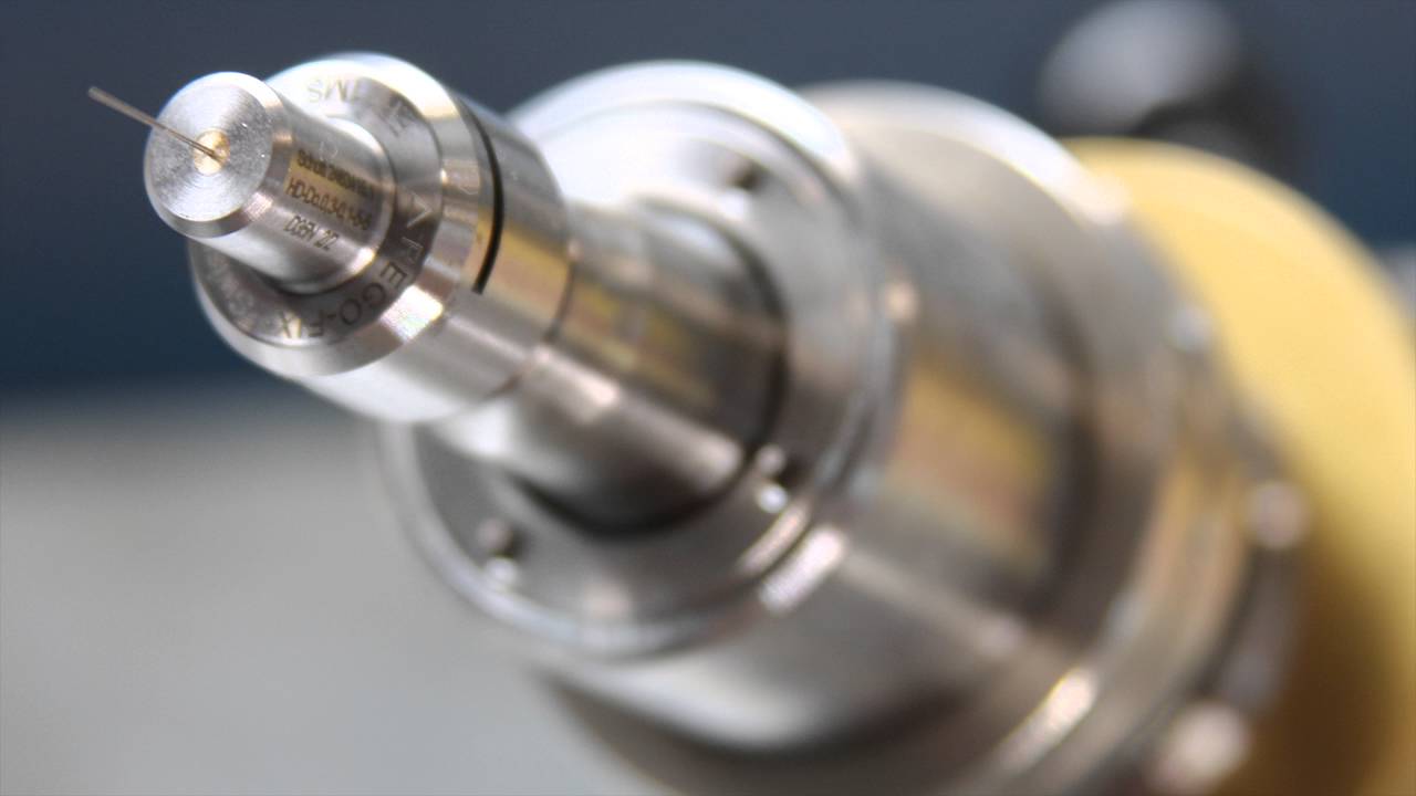 Houghton HOCUT 768 has been of great help to the AMRC - YouTube