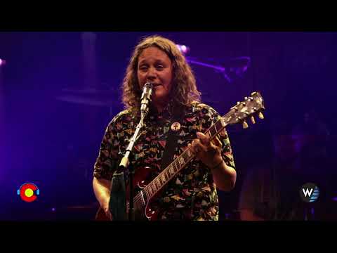 Live at Washington's: Bevin Luna Perform "Alleys On Fire" - YouTube