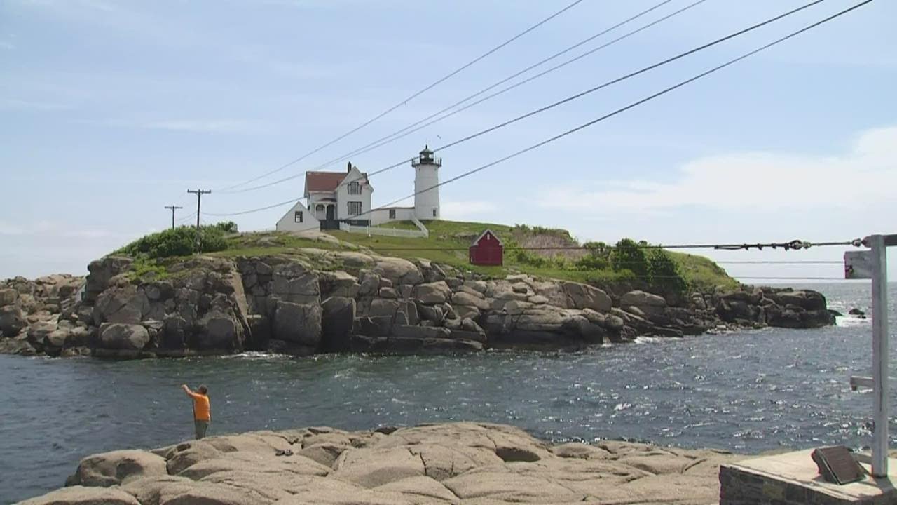 Diver found dead in water off Nubble Light, York police say - YouTube