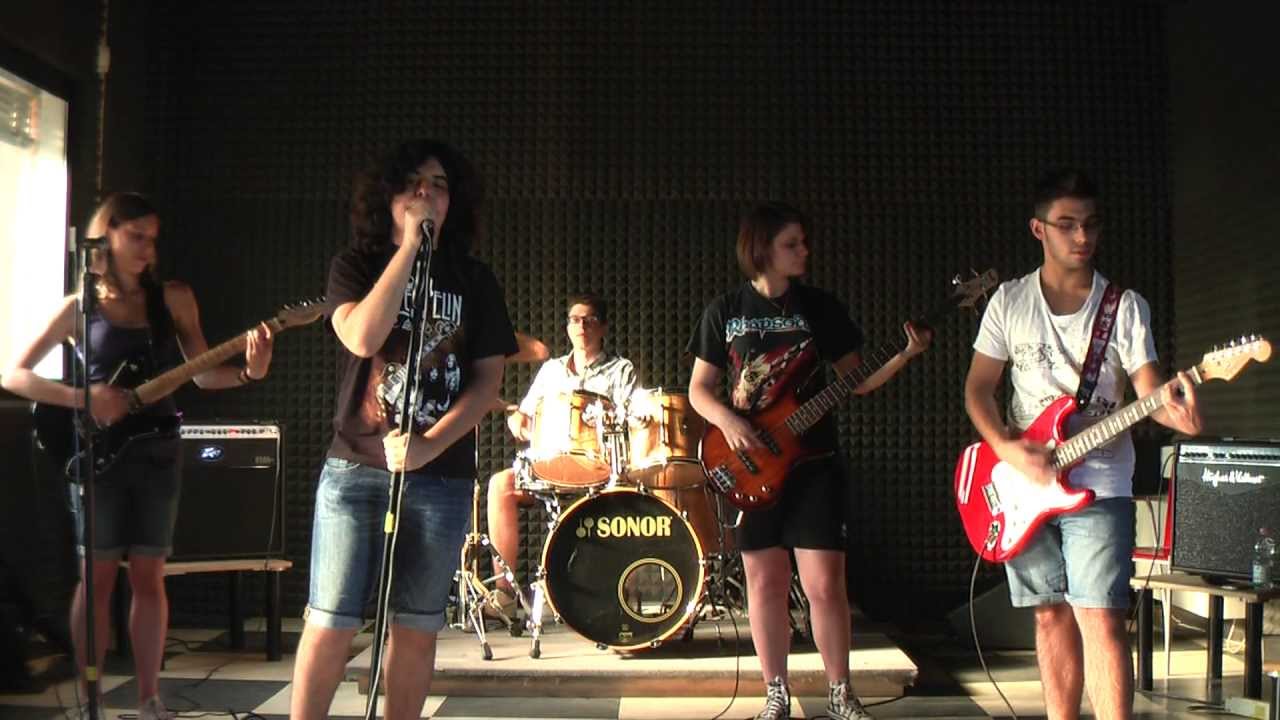 Cover Holiday Clockwork Minds - YouTube