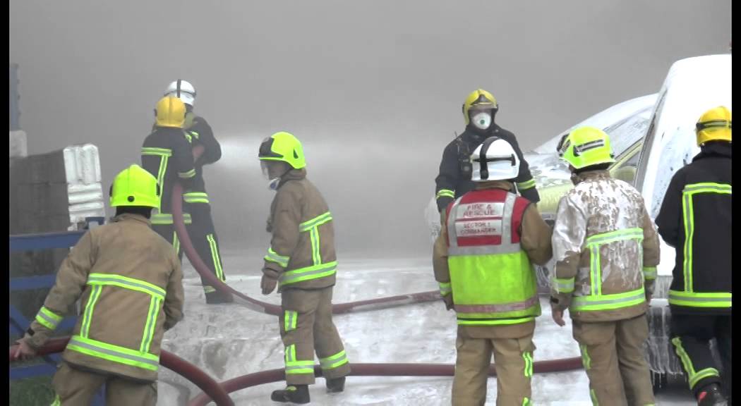 Garage Workshop Fire - Bognor Regis 2013 (Media Rushes) - YouTube
