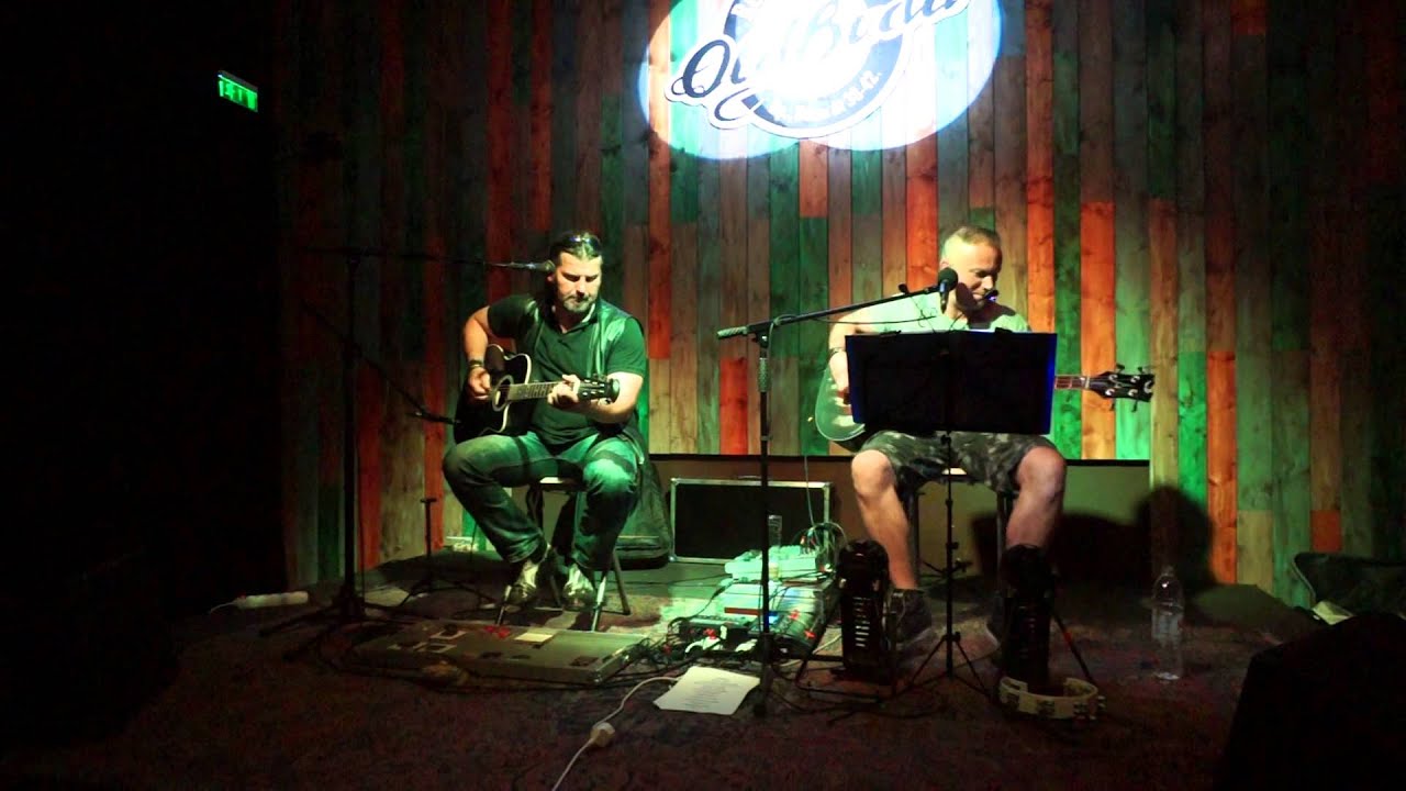 Hit the Road acoustic band: Devil inside - YouTube