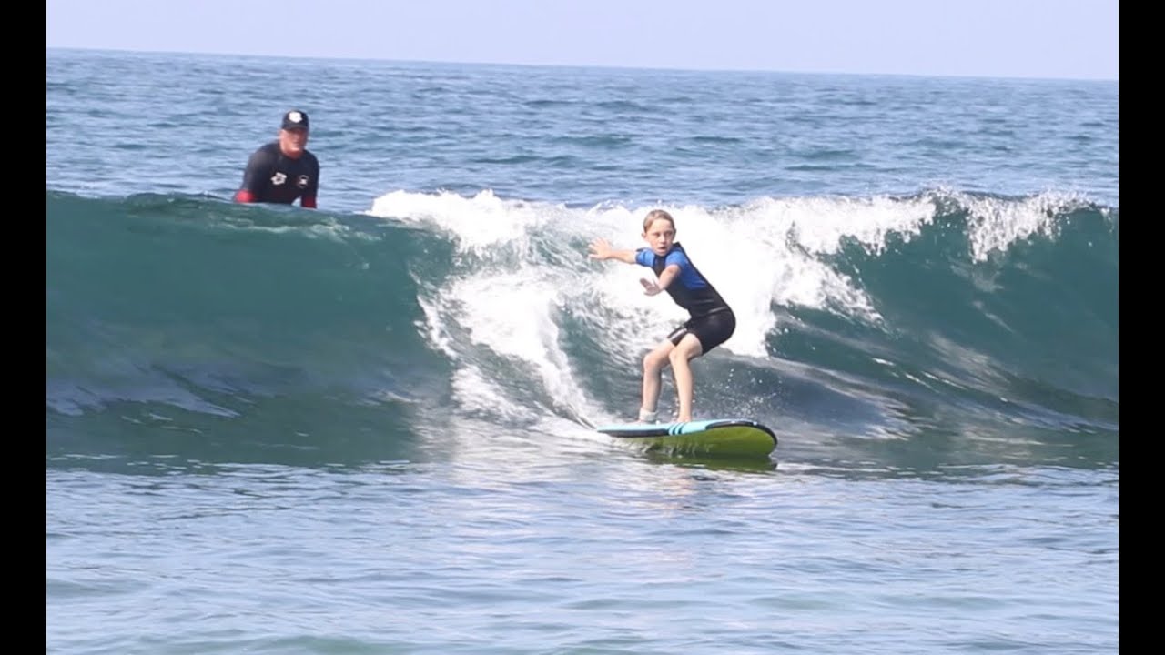 Reef Surfing Lesson in Laguna Beach 8-18-22 @saltydoggoff - YouTube