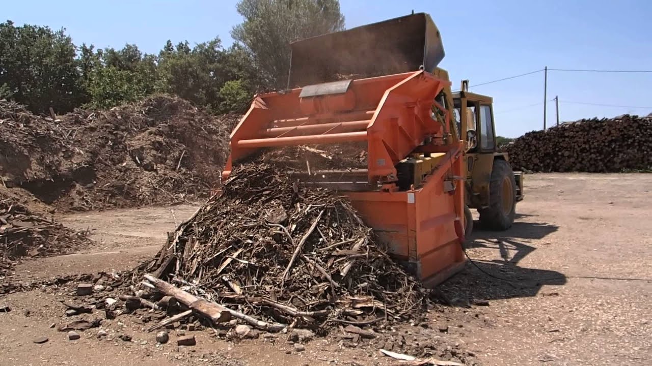 DECHET BOIS COMPOSTE - YouTube