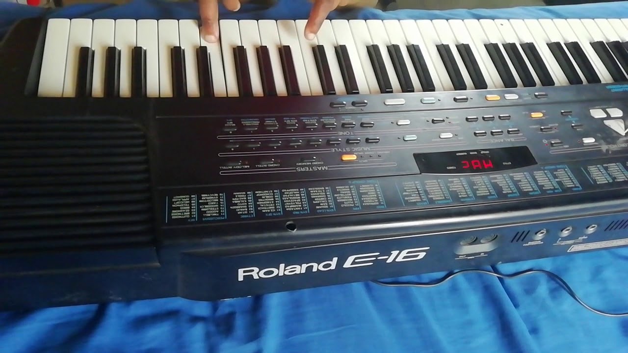 Itende (Roland E16) - YouTube