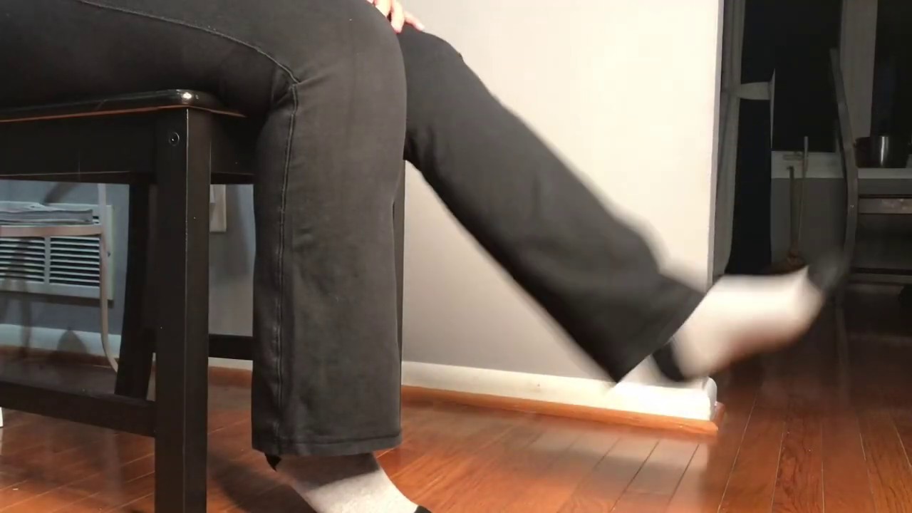 Easy Seated Leg Exercises - YouTube