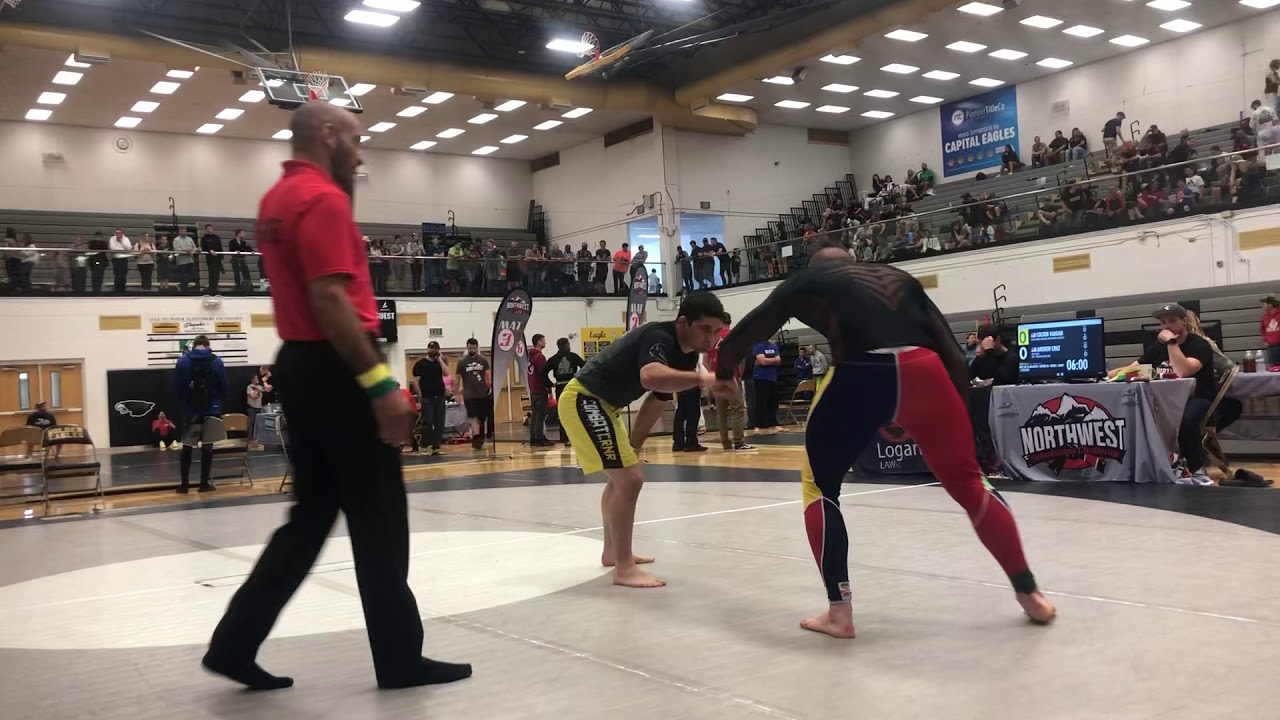 Colton Vaughn vs Andrew Cruz - YouTube