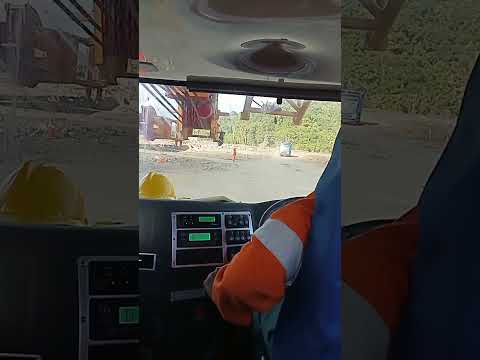 Sampai Di Site Dengan Mulus.#viral#crane #vidio #alatberat#proyek#suscribete #suscribe #sumbawabesar