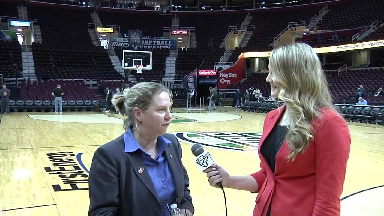 Bowling Green Head Coach Jennifer Roos - YouTube