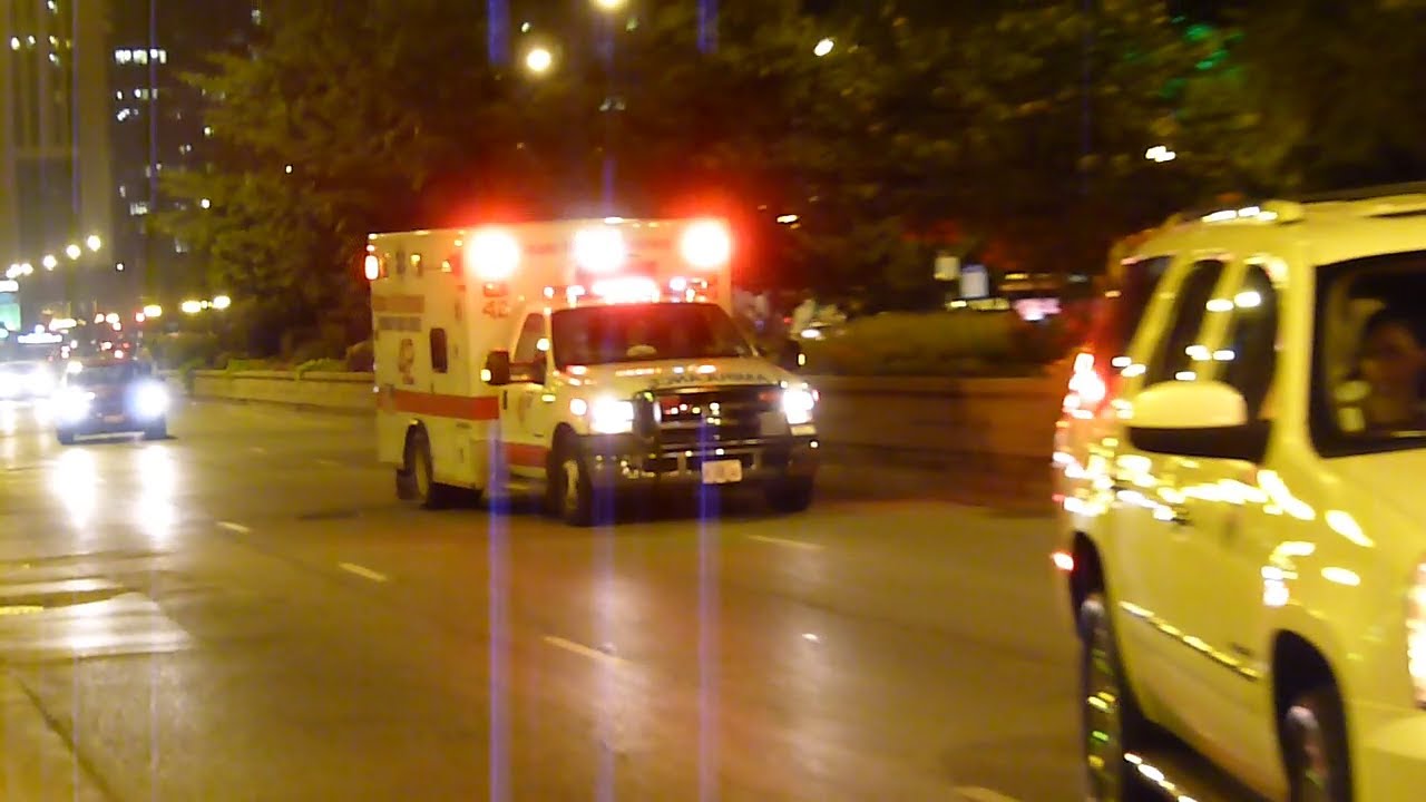 Chicago Fire Department Ambulance - EMS 42 - YouTube