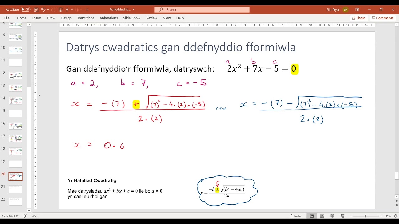 Datrys hafaliadau cwadratig gan ddefnyddio'r fformiwla - YouTube