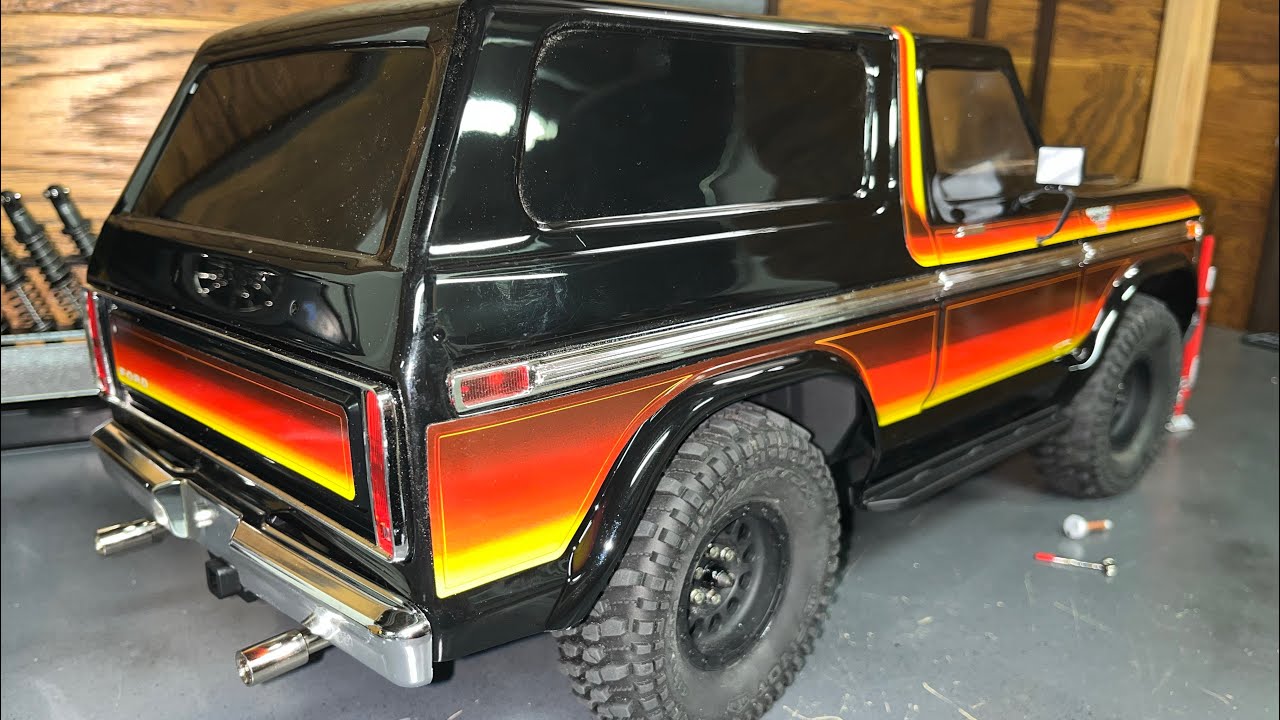 Traxxas TRX-4 Bronco Ranger XLT Lowered Scale Run - YouTube