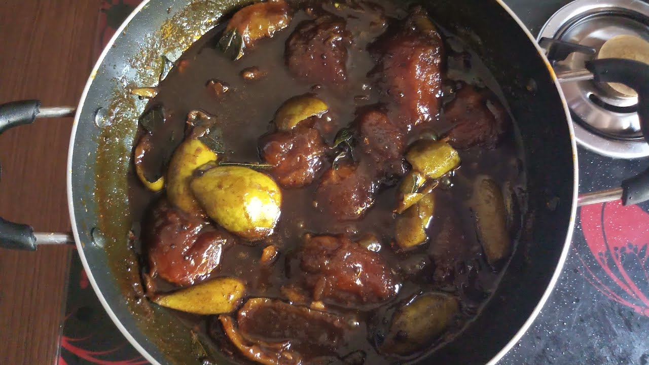 Coorg style wild Mangoe curry / kad mange curry - YouTube