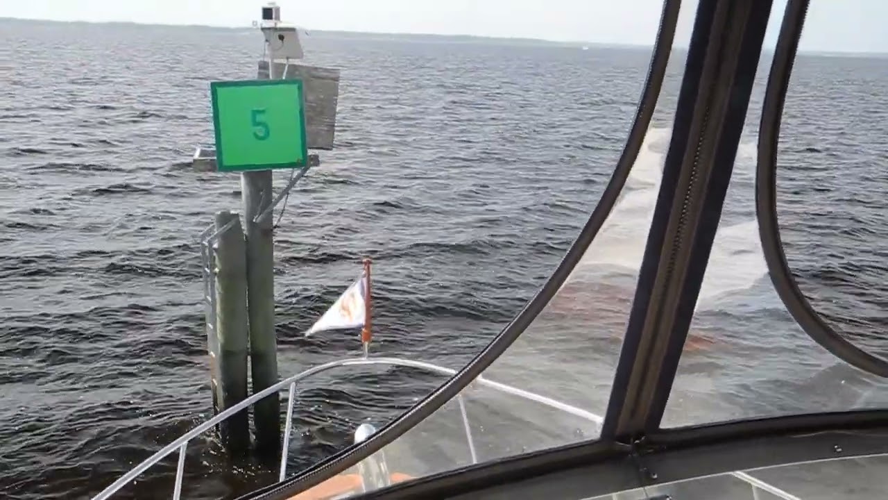 Docking practice into ebbing tidal current - YouTube