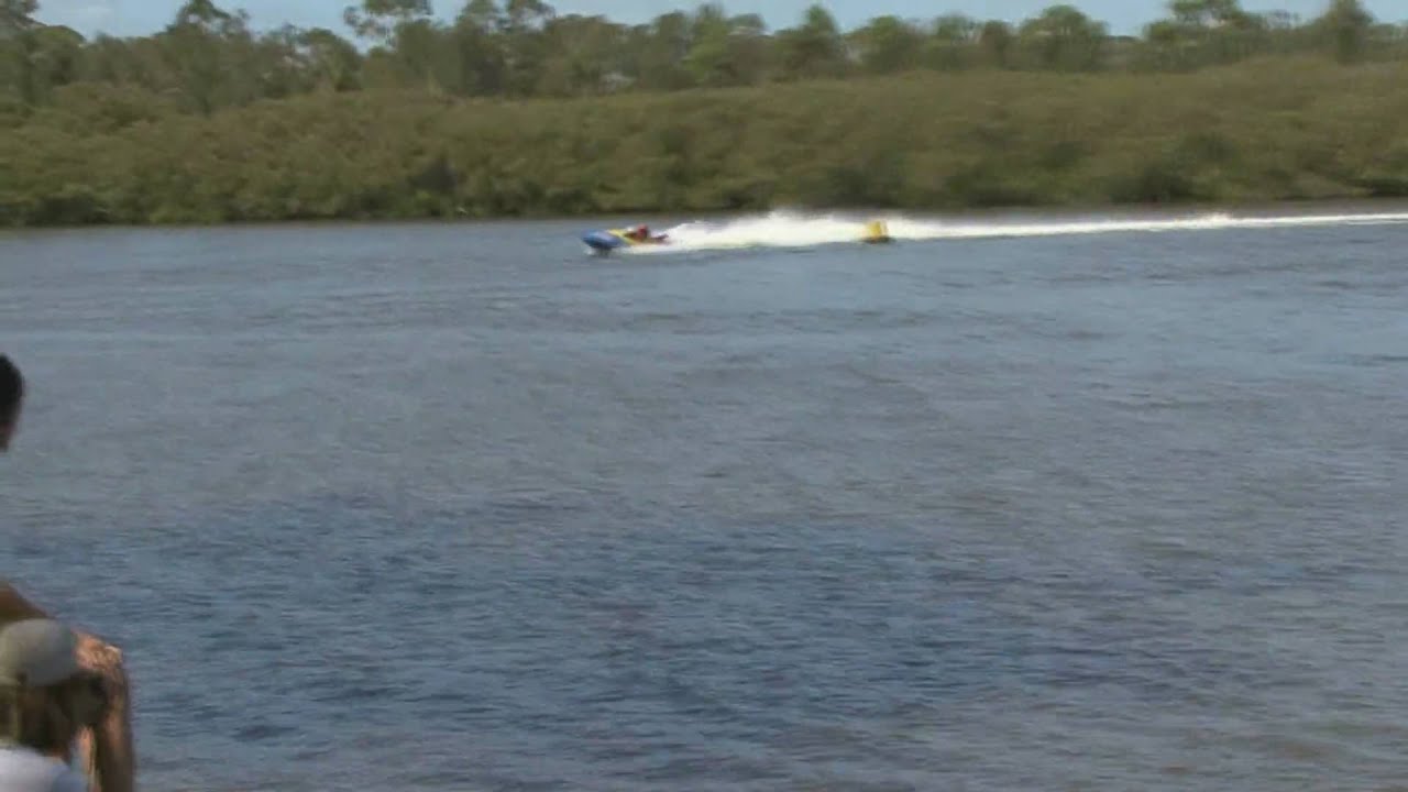 1400 HP Gas 2JZ racing boat Red Bellies - YouTube