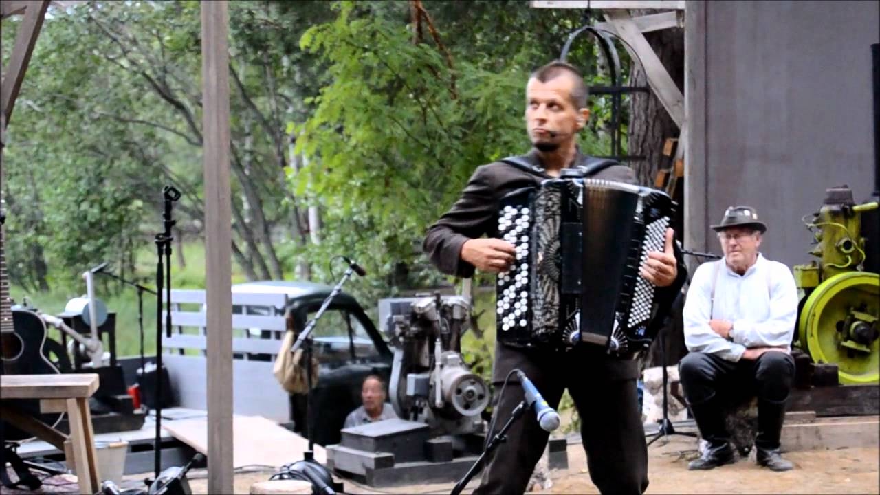 Ismo Alanko ft. Kimmo Pohjonen - Moottoreiden laulu (live at ...