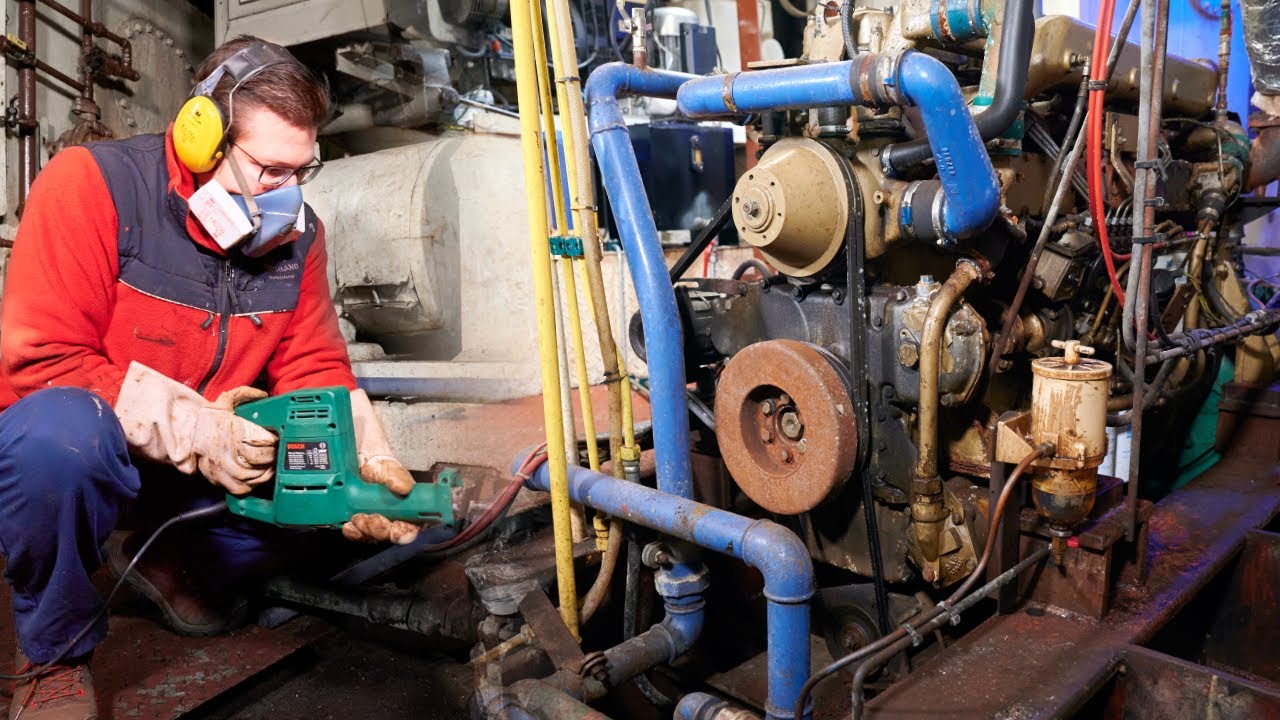 The next Project: The huge ENGINE ROOM of our traditional TALL SHIP ...