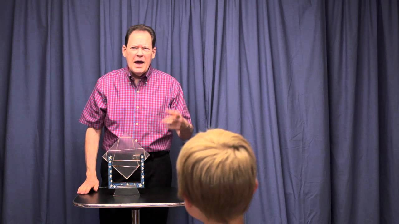 David Ginn Magic #119: TV Card Frame - YouTube