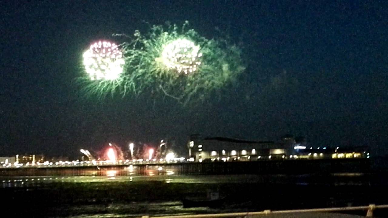 Fireworks At Sea Weston Super Mare from Knightstone Island - YouTube