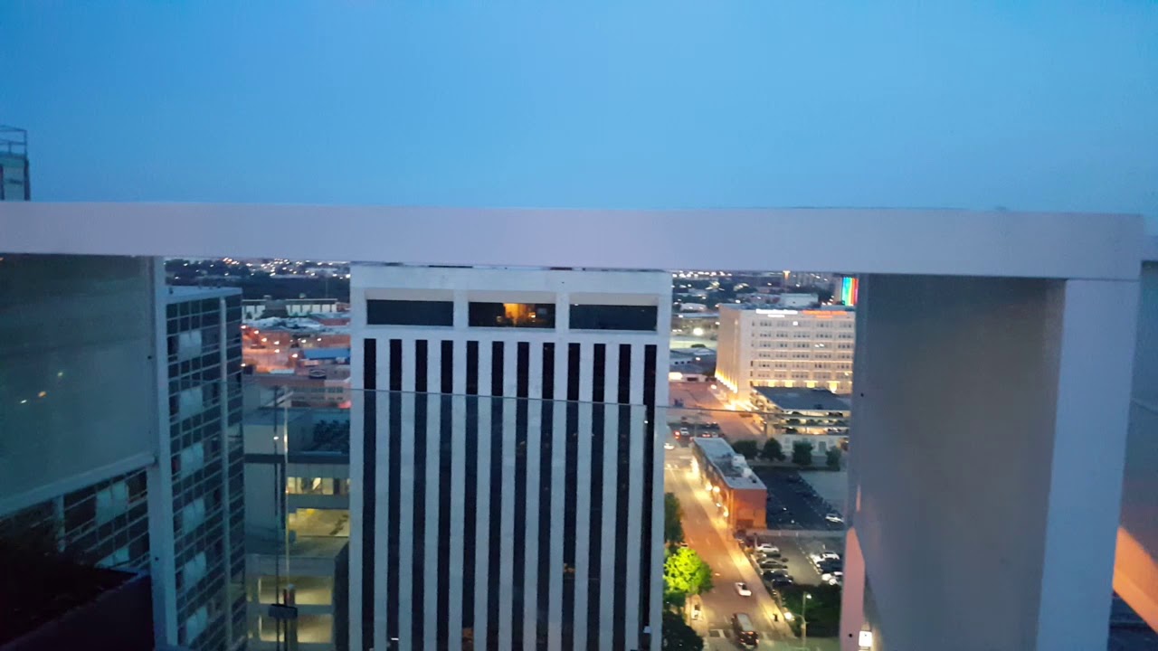 wATERPROOF dALLAS, tX aT tHE sTATLER.. jUST bEFORE vIP pARTIES sTART ...