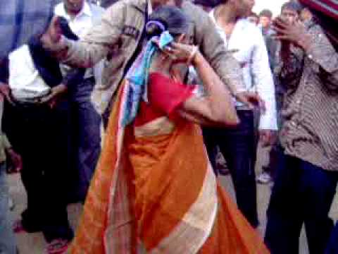 The Grandmouther of Halisahar, She is parform at kalyani juguli park ...