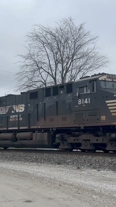 NS 1072 leads NS 26C through Millville, IN - YouTube