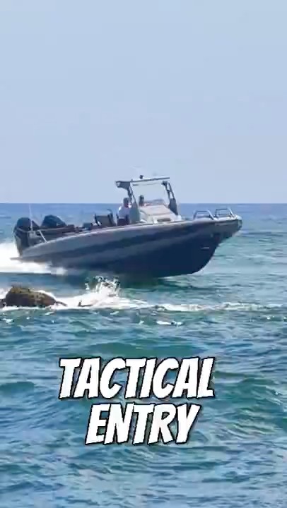 Safe Boats Interceptor Arrives 🚨💨 #RampLifeCCS - YouTube
