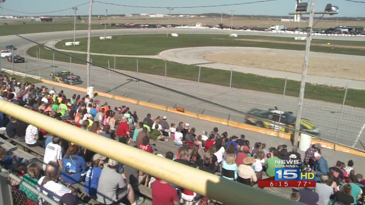 Racing returns to Baer Field Motorsports Park - YouTube